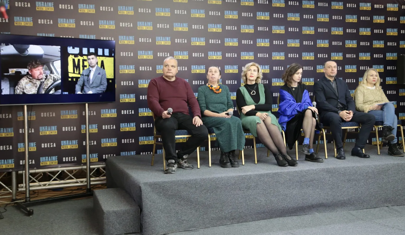 "The audience needs attention, it is open, but it will never be the ...