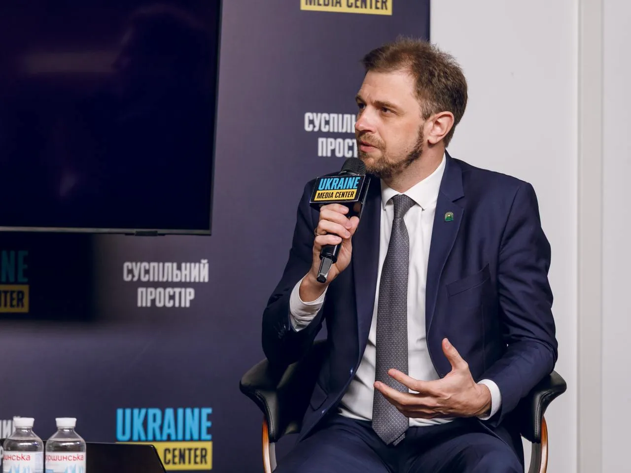 Ukraine's banking system is over-liquid, confidence remains despite the ...